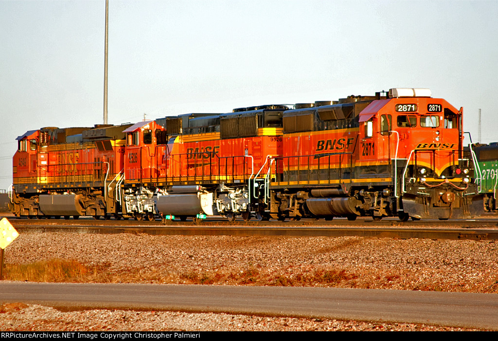 BNSF 2871, 9526, and 4549